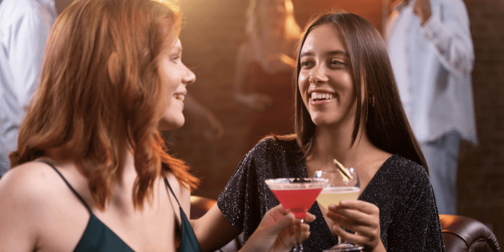 Dress to Impress — What to Wear on a First Date | Blog | Tawkify