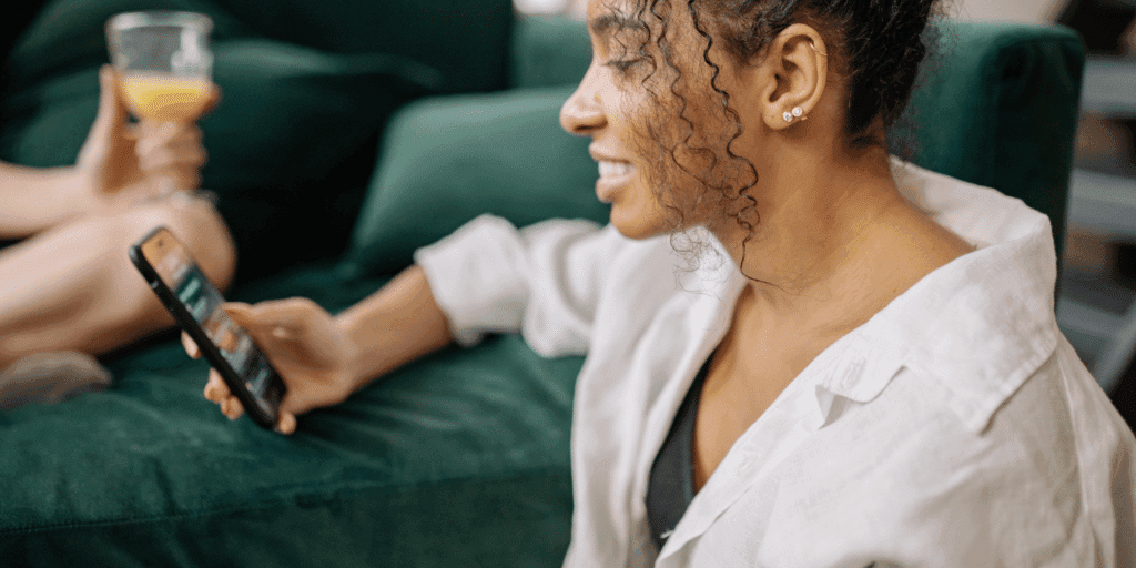 Making the First Move: Perfect First Message Online Dating Examples ...